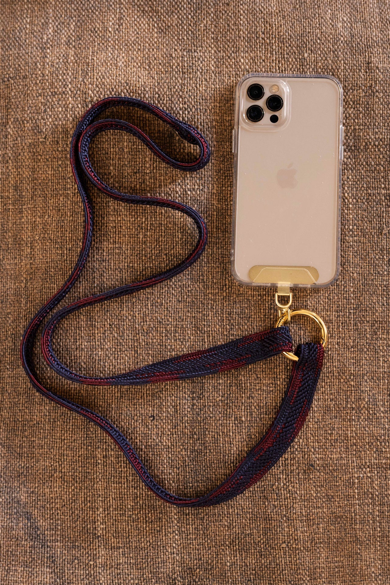 YOOMEE Handykette | phonechain band - ZAHRA - blood moon – YOOMEE STORE